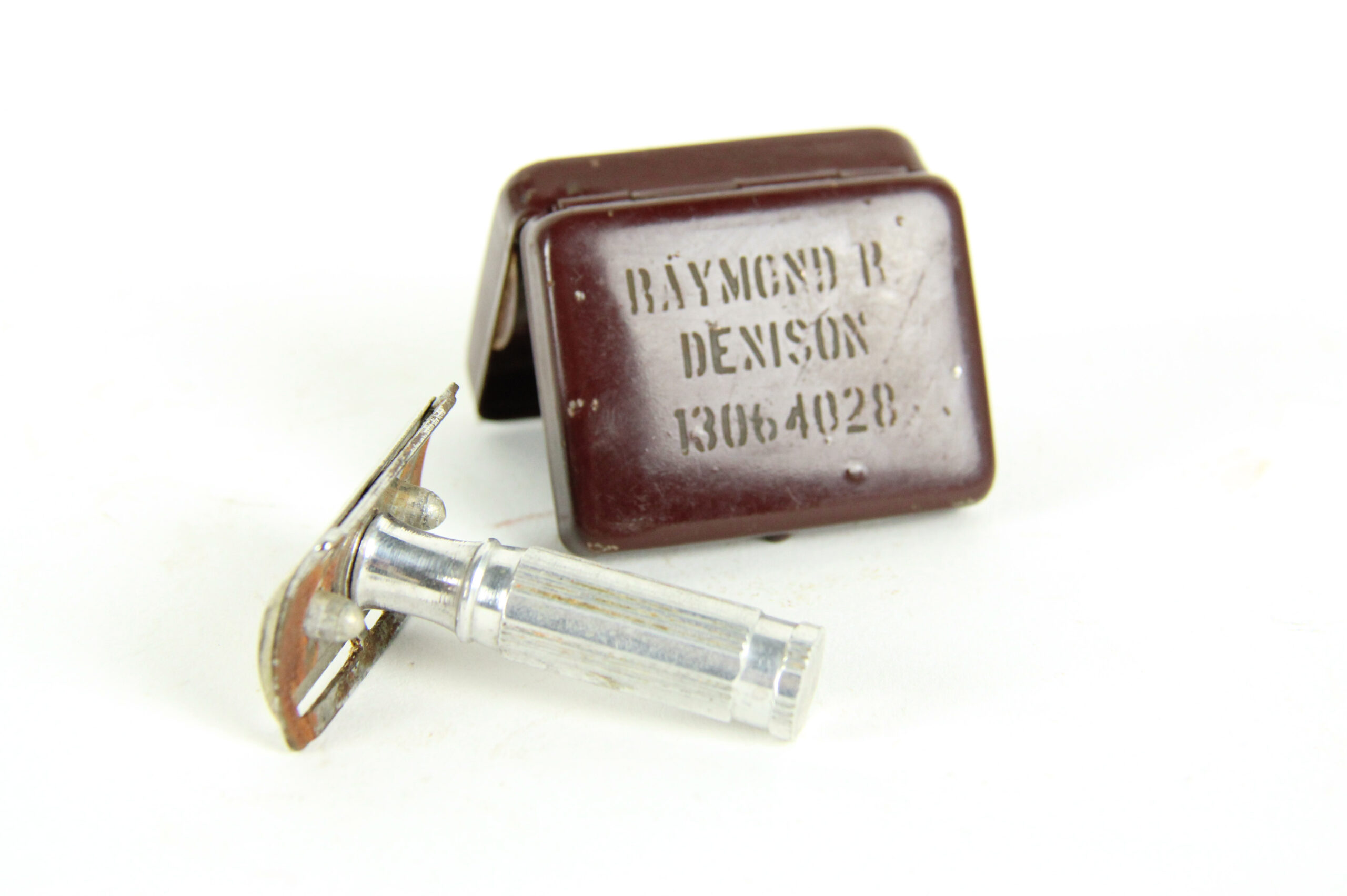 US WW2 Razor Set Named "Raymond Denison" - Market Garden Militaria